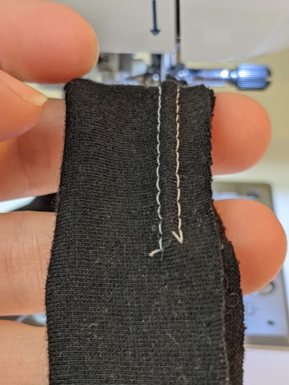 How to use a twin needle? Tips - CAMIMADE