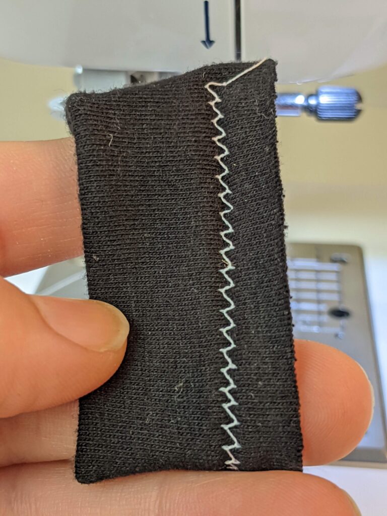 How to use a twin needle? Tips - CAMIMADE